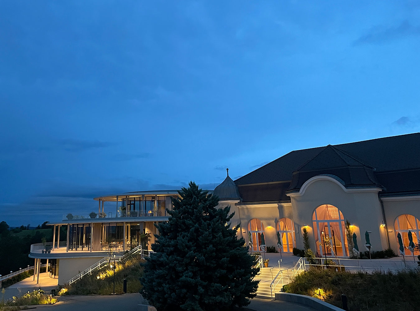 DoN Group übernimmt Schloss Cobenzl - News - 2025 - Gault&Millau