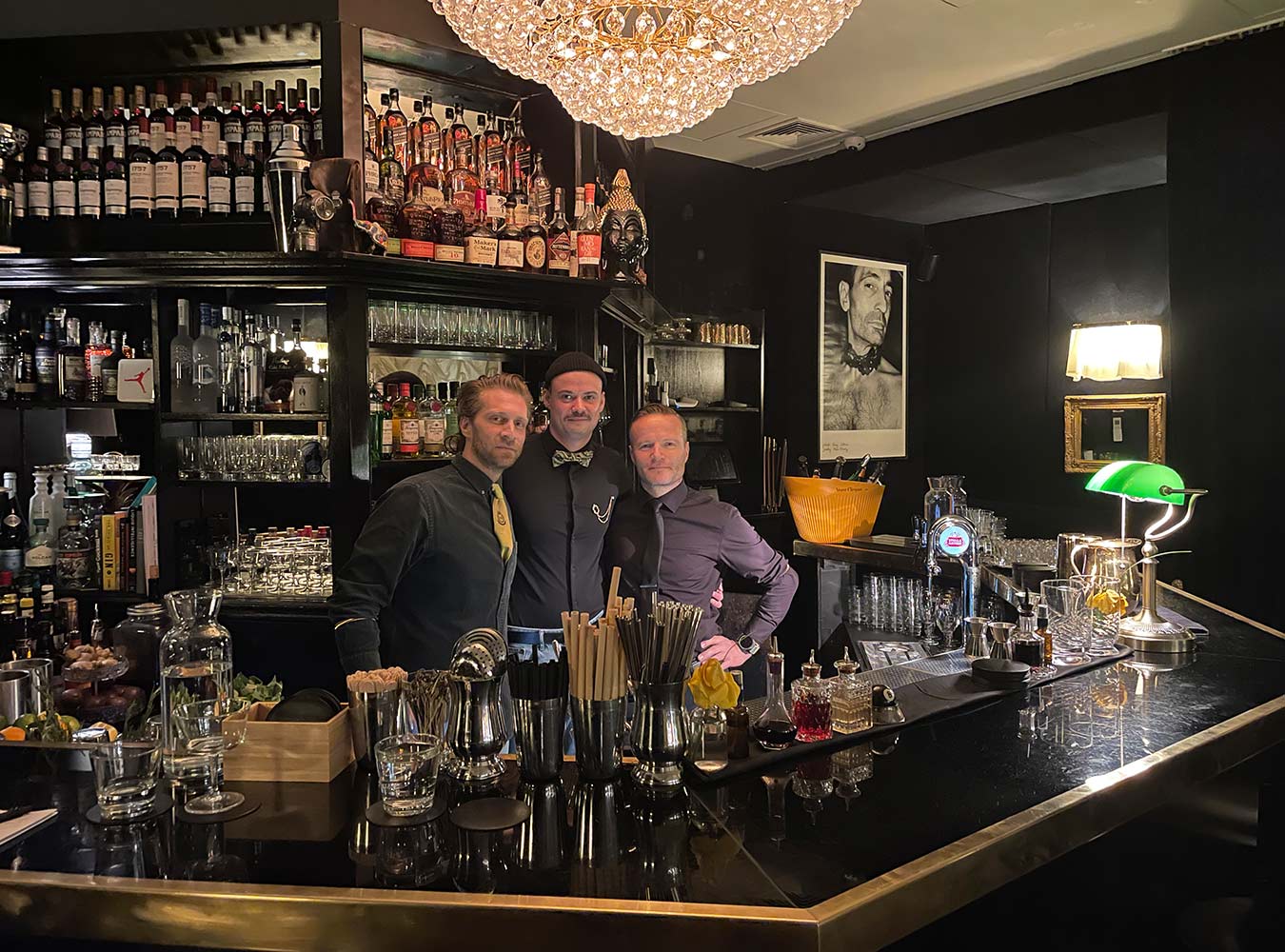 Daniel Schober eröffnet SameSame-Bar - News - 2025 - Gault&Millau