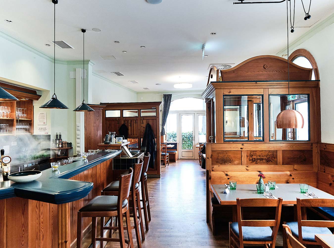 Neueröffnung: Tante Liesl folgt Harald Brunner - News - 2025 - Gault&Millau